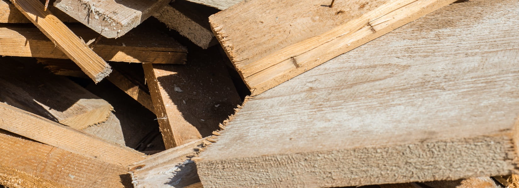 Holz Entsorgung | Clearago - Container online buchen